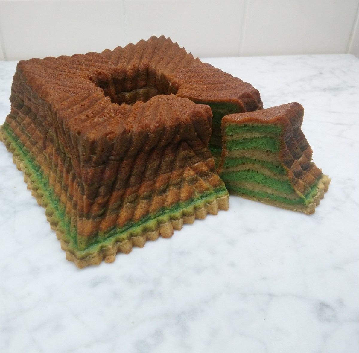 Kruidige spekkoek met pandan (Kue lapis legit) – by dienty